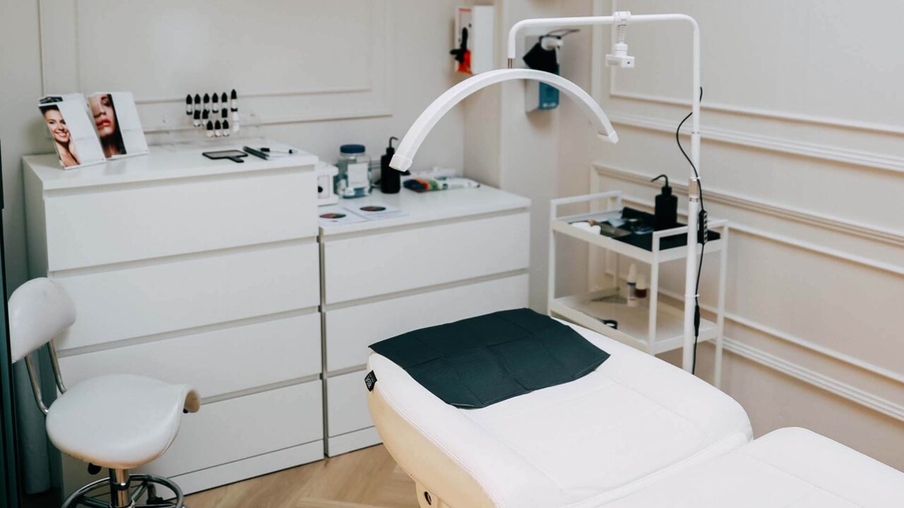 De NR1 Beautysalon in Weesp | Van Eijk Brows & Beauty